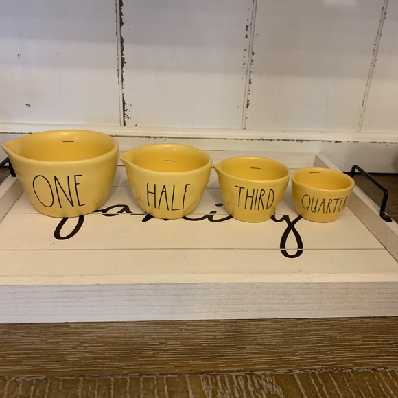Rae Dunn | Kitchen | Rae Dunn Yellow Measuring Cups Htf Was Used In My ...